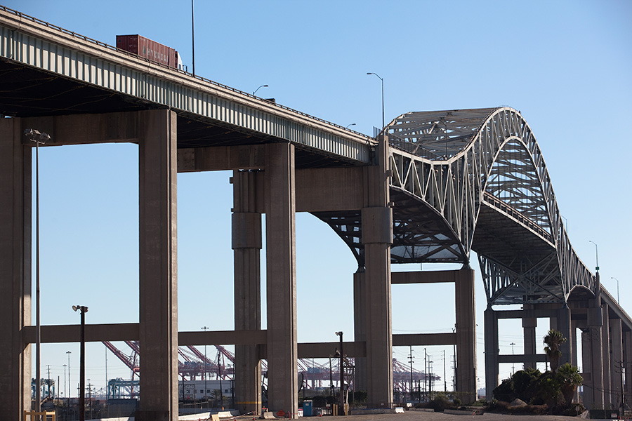 Motorcyclist killed in collision on Long Beach bridge - MyNewsLA.com