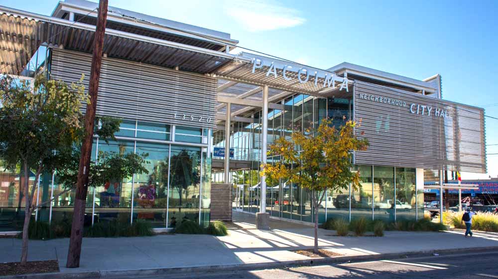 Bus benches are Pacoima photo gallery thanks to Museo al Aire Libre ...
