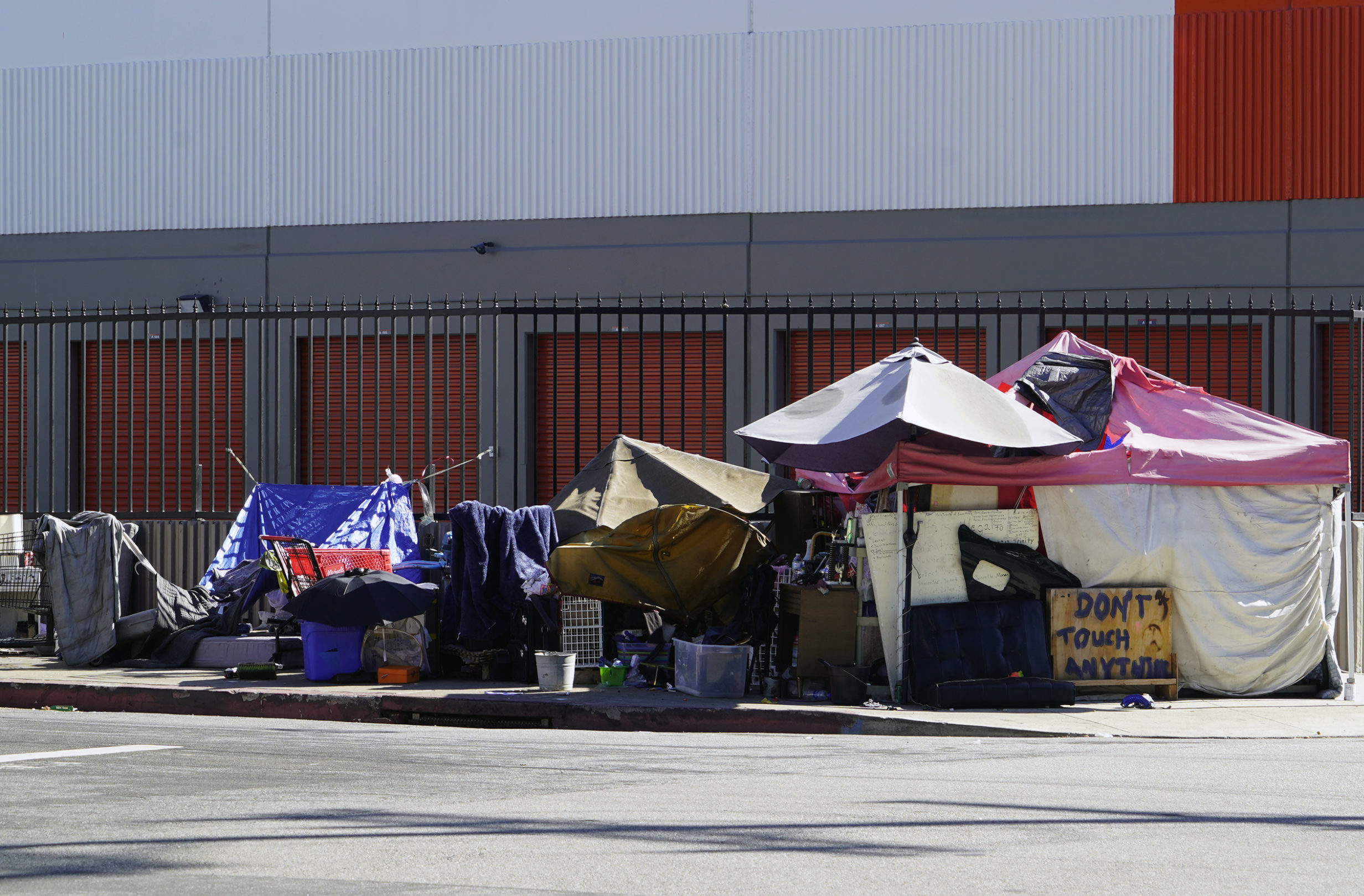 Teams Deploy in Operation to Help Homeless in Riverside - MyNewsLA.com