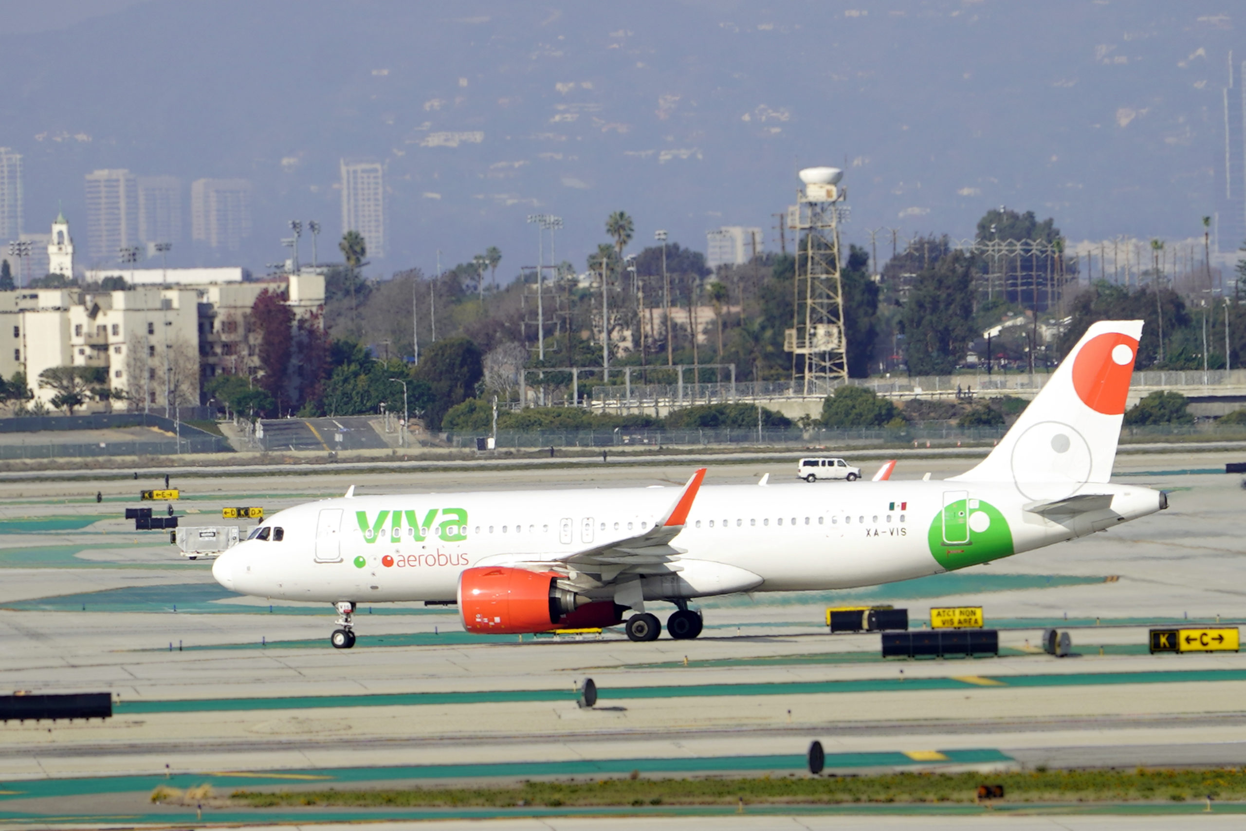 Viva airplane at LAX - MyNewsLA.com
