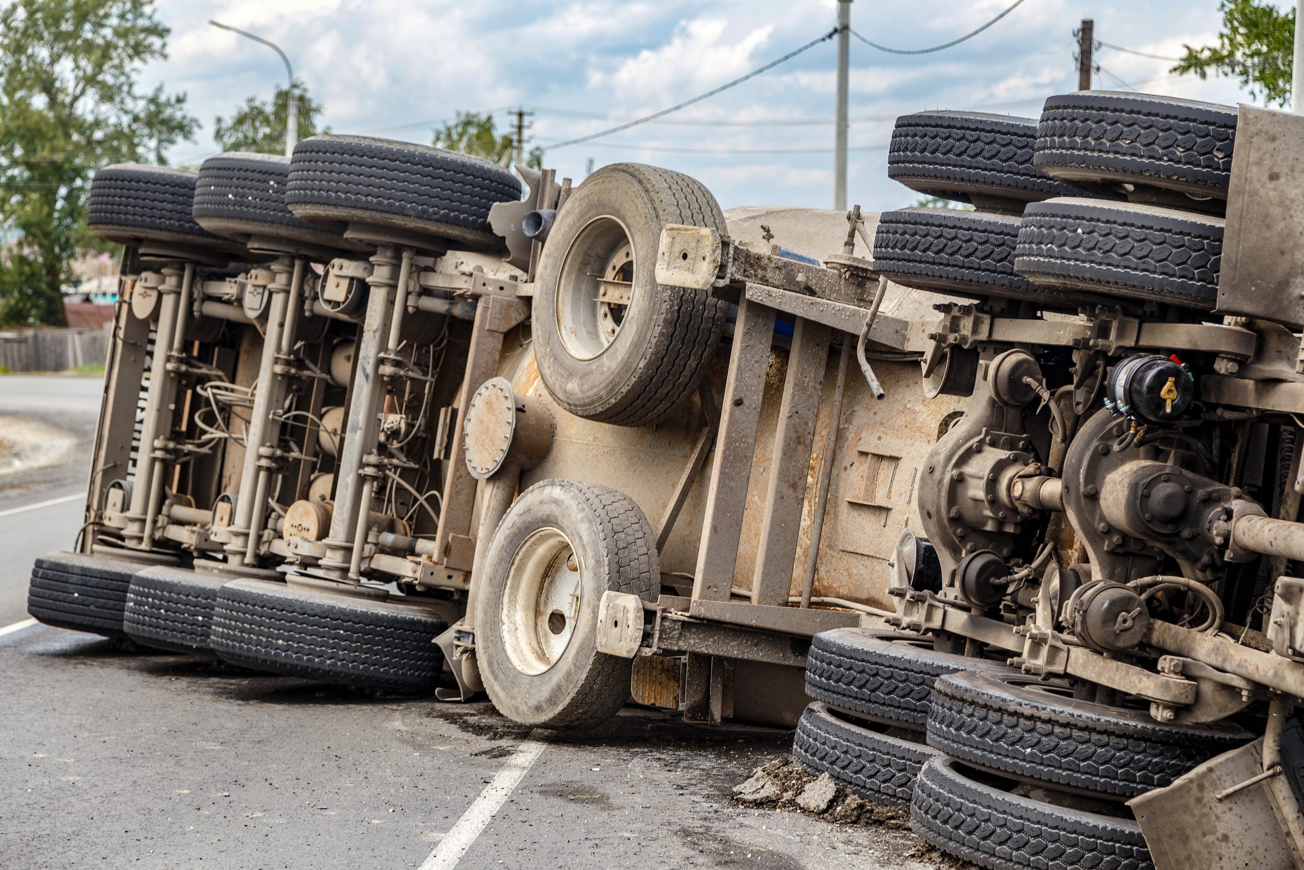 Overturned Fuel Truck Blocks Downtown Freeway Transition - MyNewsLA.com