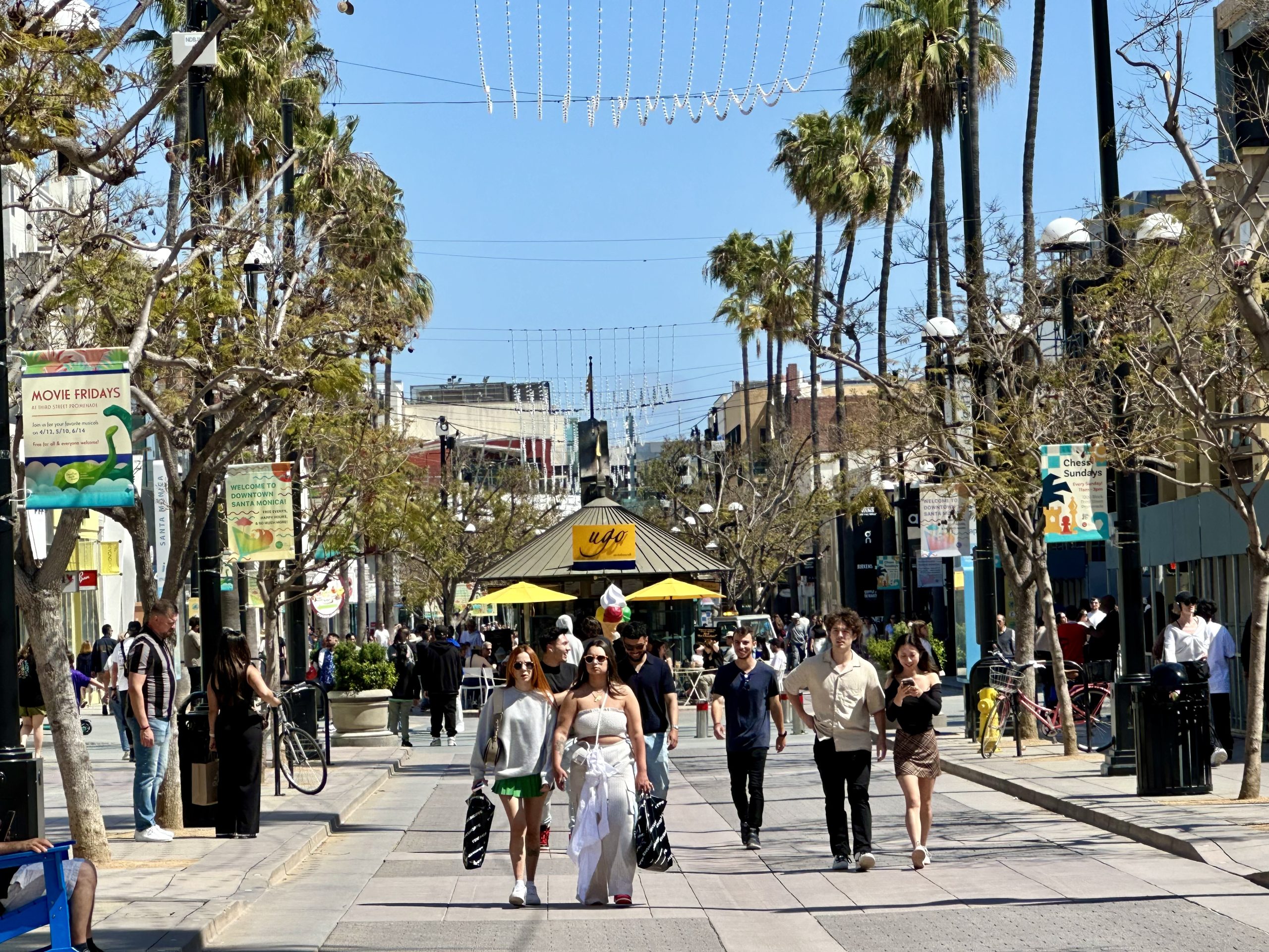 Santa Monica Promenade Debuts Outdoor Drinking Entertainment Zone ...
