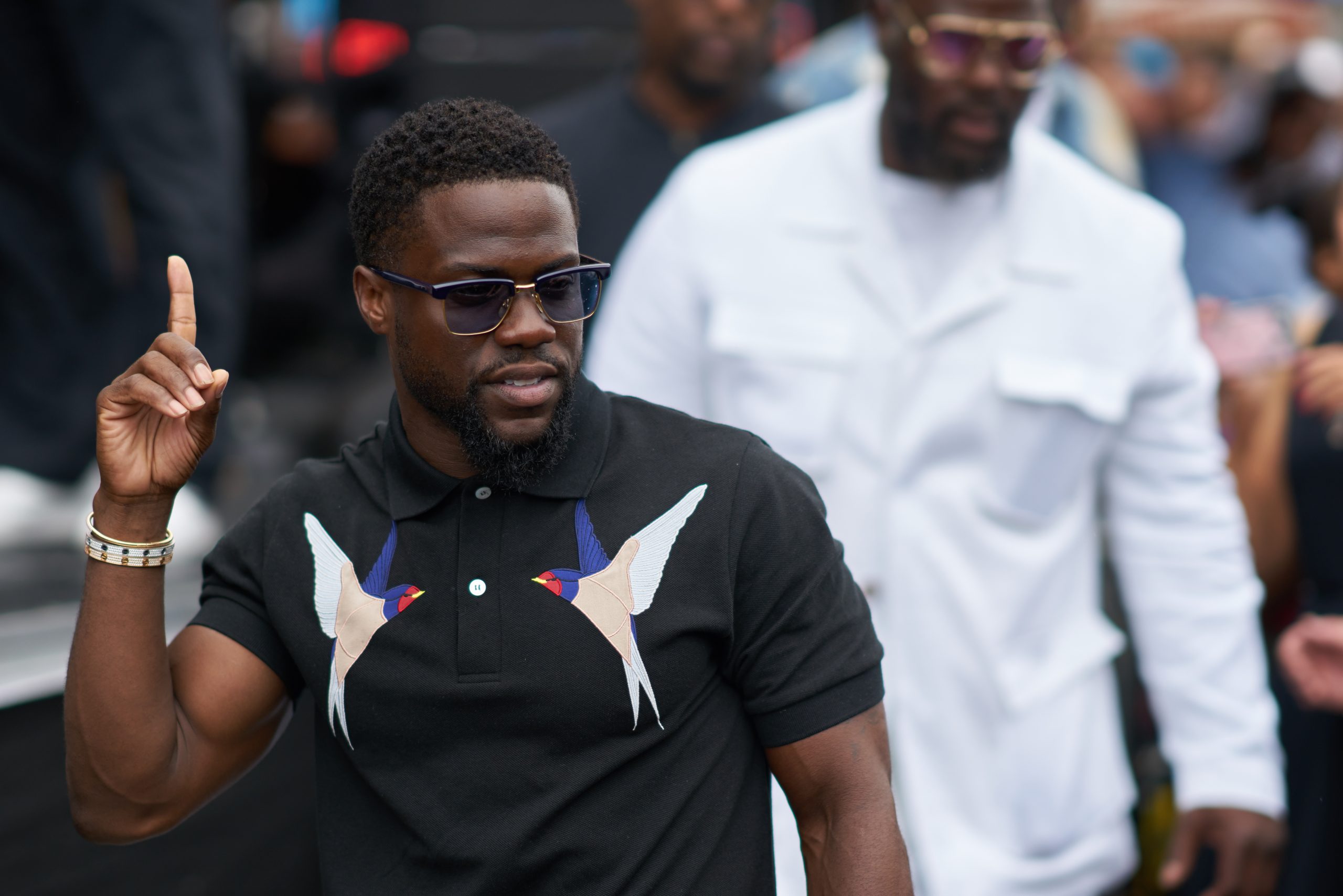 Judge Orders Kevin Hart to Pay Arbitration Fees or Return to Court ...