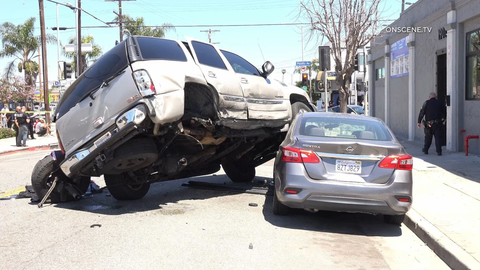 6 Second Pursuit Ends with Crash in San Pedro, Injuring Six - MyNewsLA.com