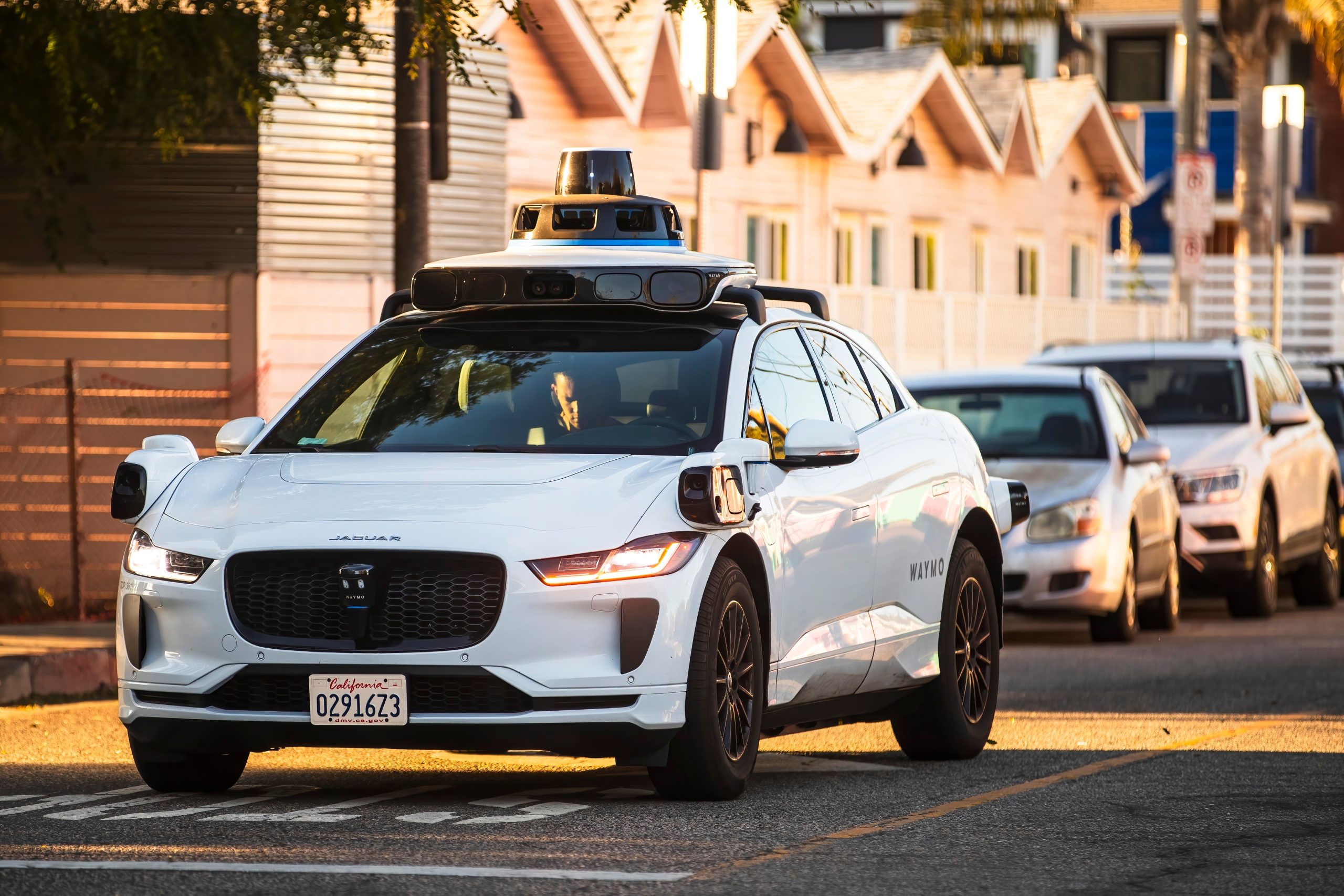 Waymo to Expand Services in LA - MyNewsLA.com