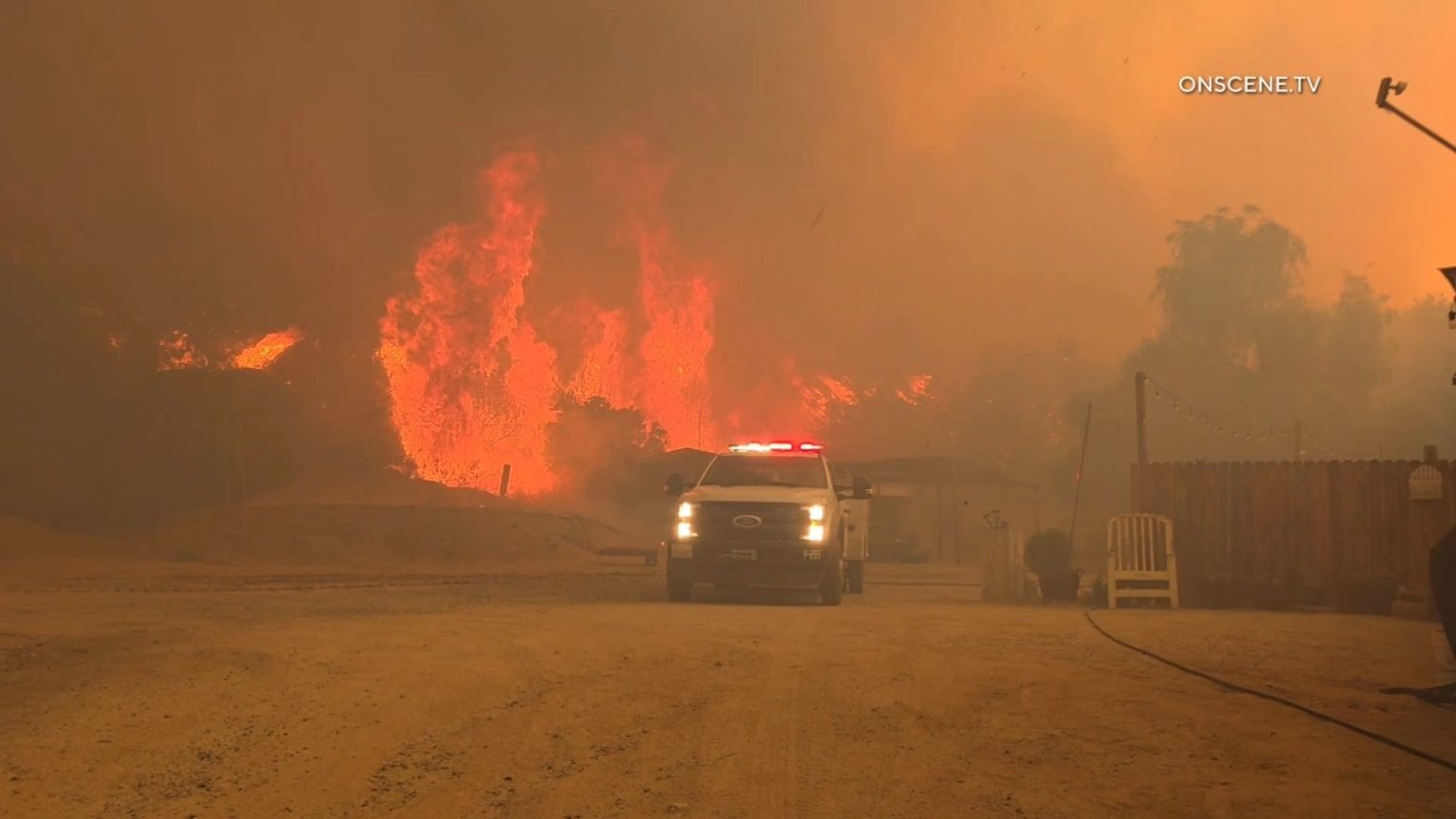 Canyon Fire Burns Over 4,500 Acres From Lake Piru Area to Castaic ...