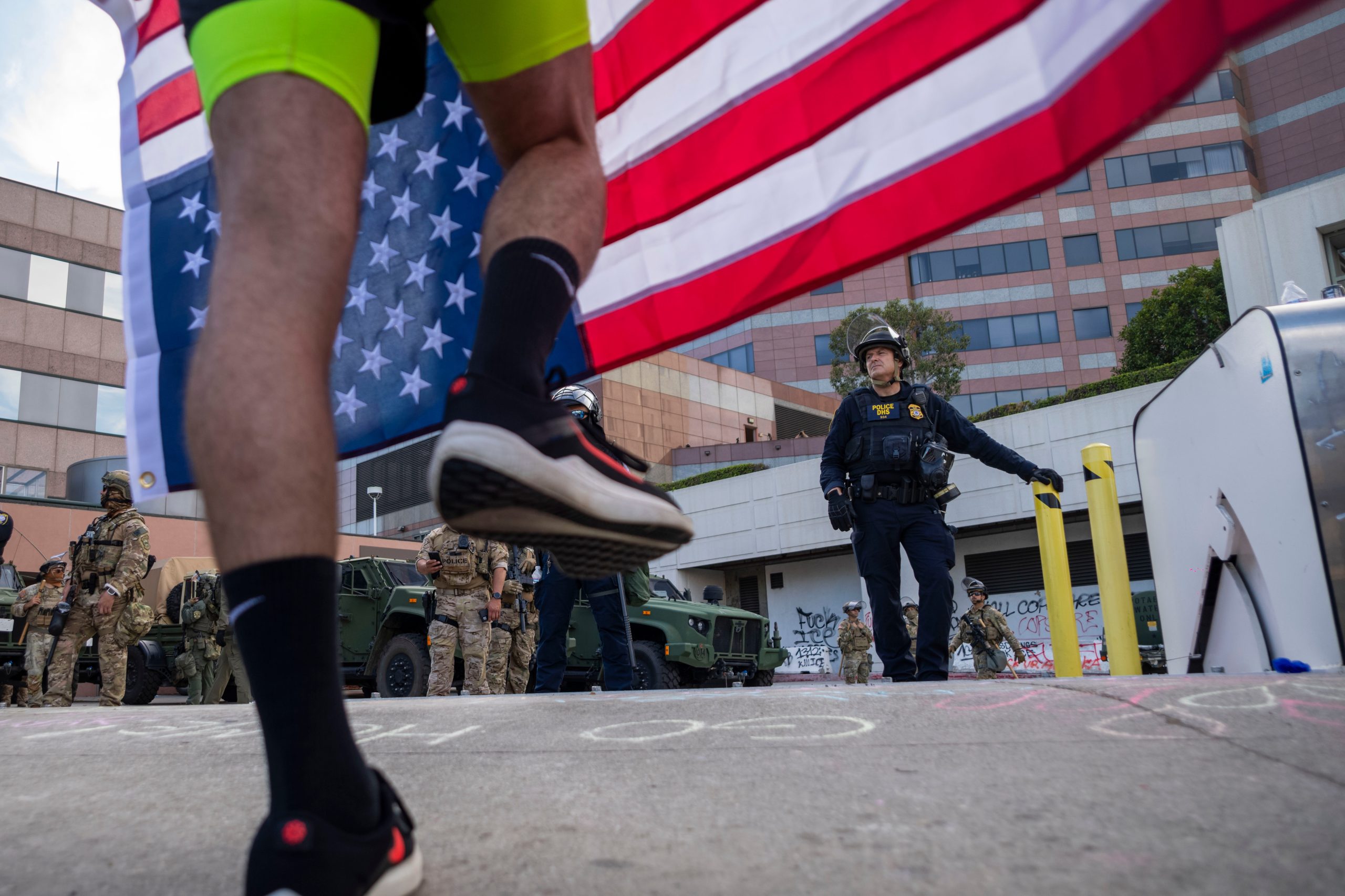 ICE Raids MacArthur Park Area Home Depot; 16 Arrested - MyNewsLA.com
